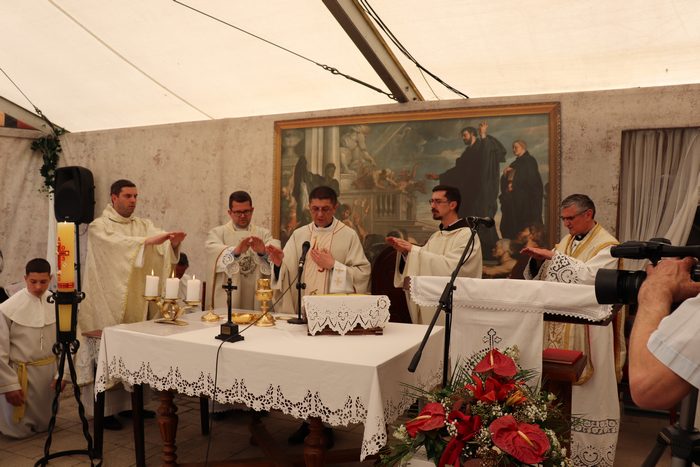 Krizma 2023. | Župa Vugrovec