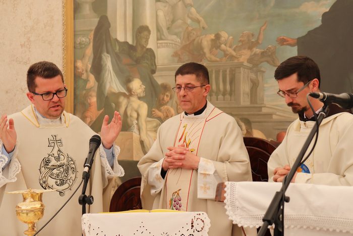 Krizma 2023. | Župa Vugrovec